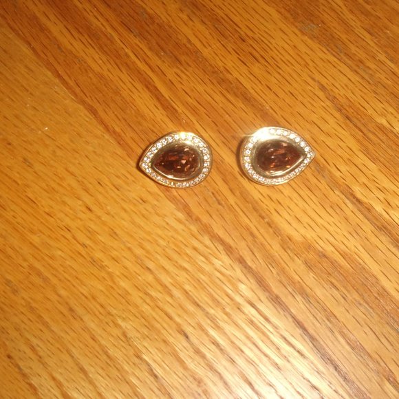 SAL | Jewelry | Sal Swarovski Clip Earrings Gold Tone Yellow Glass ...